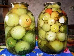 Tomates en conserva verdes