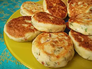 Cheesecas pẹlu ọya