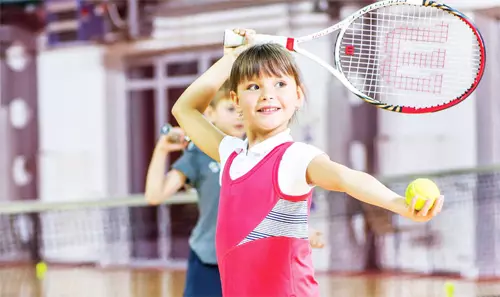 बच्चों के लिए बड़े टेनिस लाभ