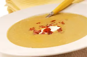 Erbsenpüree-Suppe.