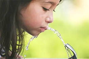 Lo que el agua para beber?