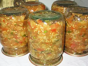 Biringanya Caviar nthawi yozizira