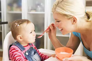 许多爱心家长往往注重乙醇的酸牛奶内容