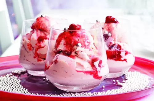 Cranberry Dessert dengan Cinnamon dalam bahasa Italia