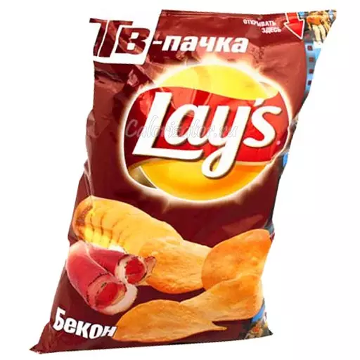 Bacon lays chips.