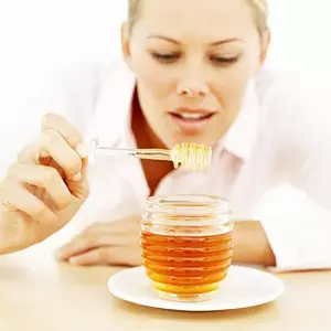 Medus diēta svara zudumam (biezpiens, auzu, jogurts) - novājēšanu uz modes diētas